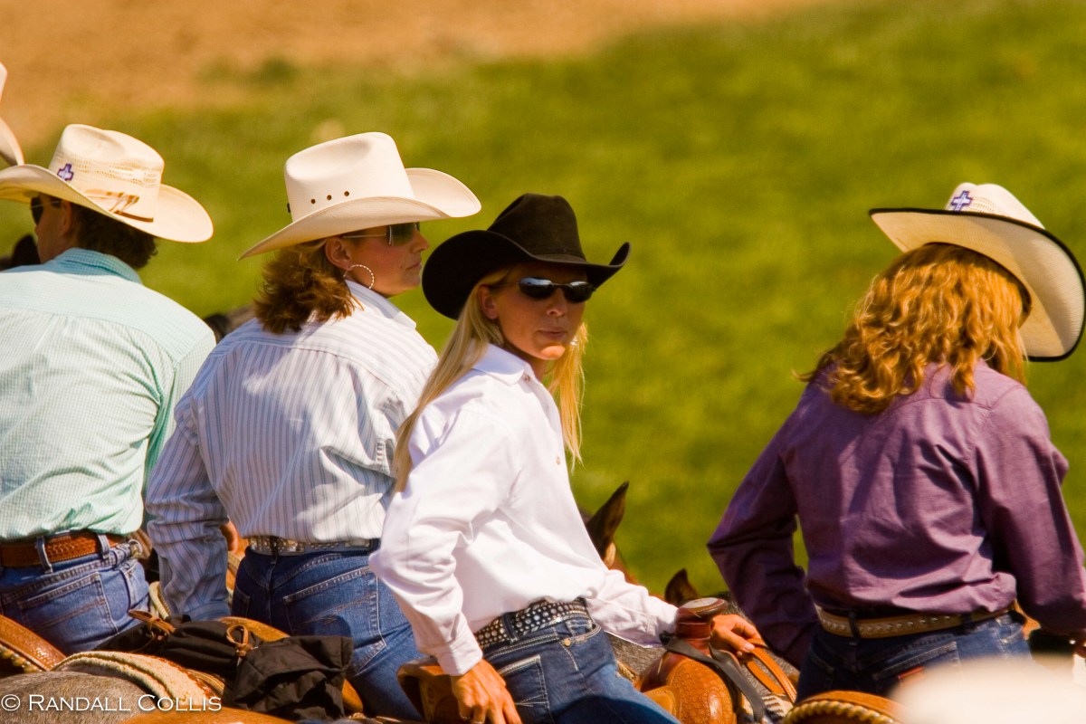 Let’er Buck! | Global Sojourns Photography